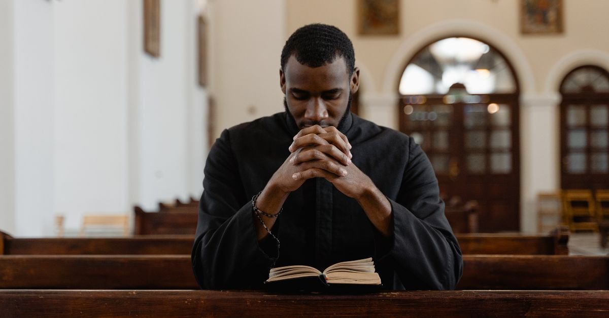 Proverbs 11:24 Meaning: Giving Freely - Biblically Wise
